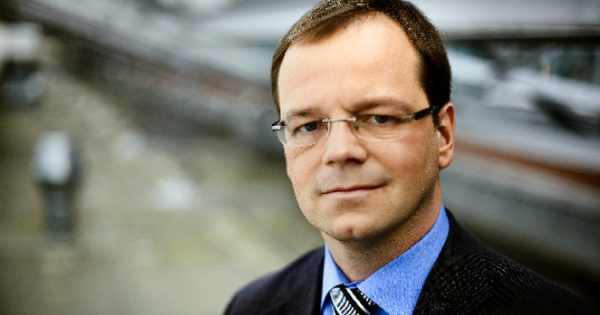 Forschungspreis für Dr. Matthias Hutter - Strategien & Trends ...