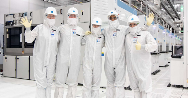 Intel eröffnet Fab 34 in Irland - Prozessoren - Elektroniknet