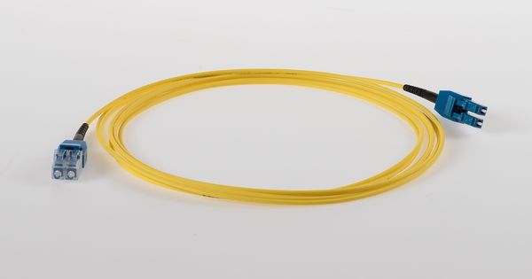 ZVK erweitert Easylan-Produktpalette um neue Uniboot-LC-Duplex-Patch-Kabel: Schlanke LWL-Patch ...